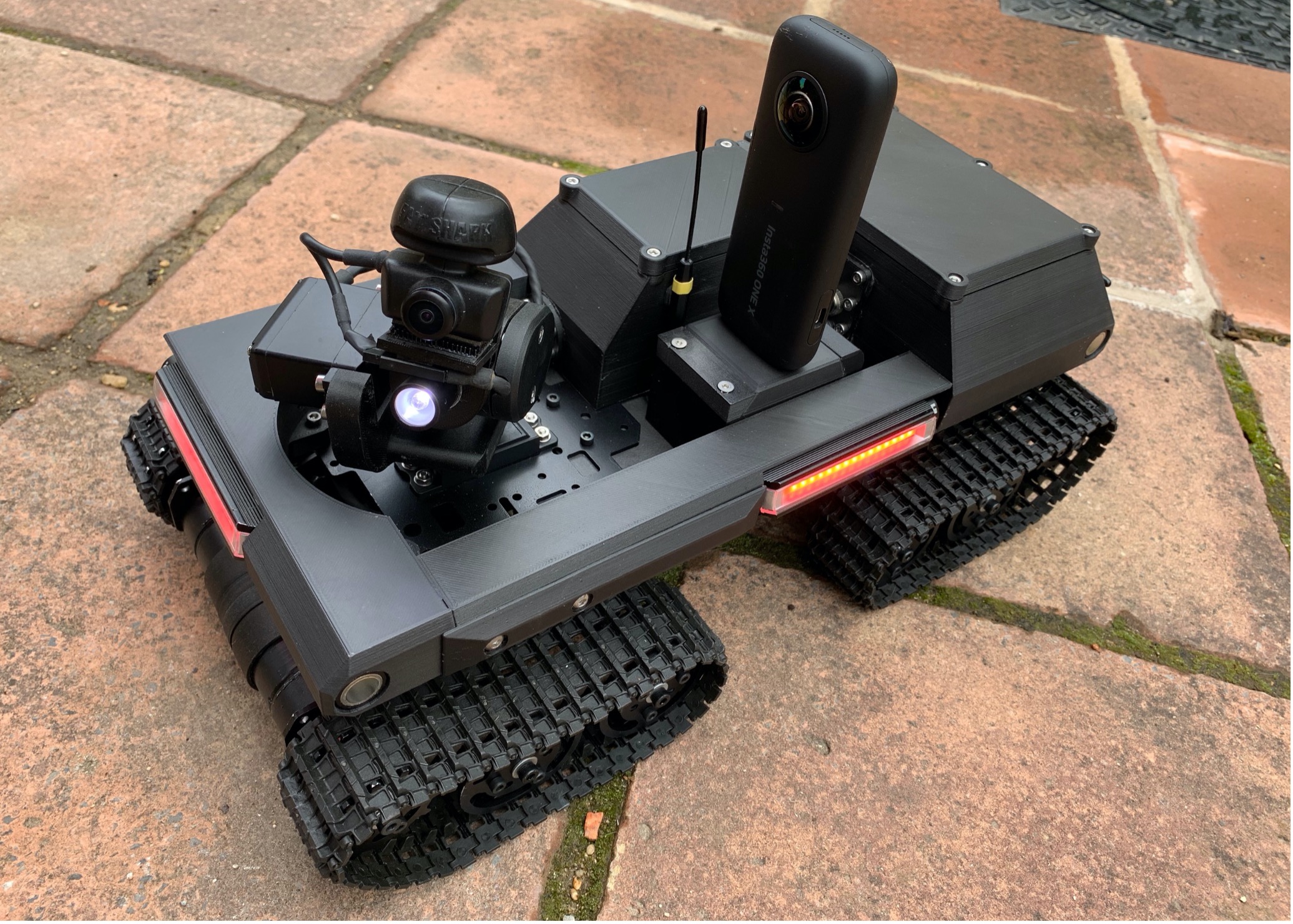 Amphibious ROV - Geek - RUAS